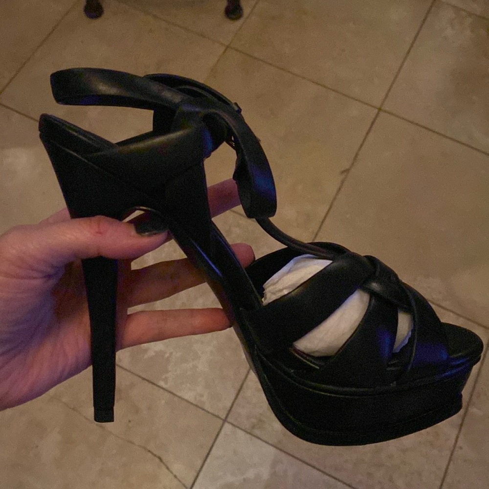 Pre-Owned Heels. Right Size. - Gem
